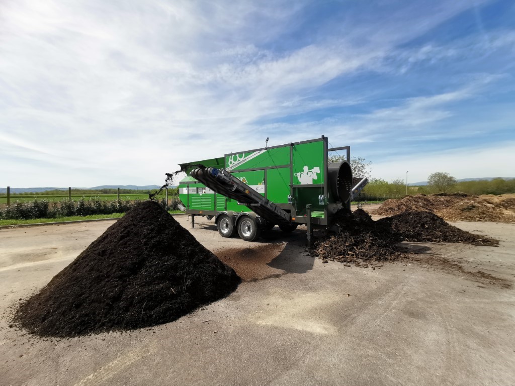 Prvi kompost iz požeške kompostane - Komunalac Požega