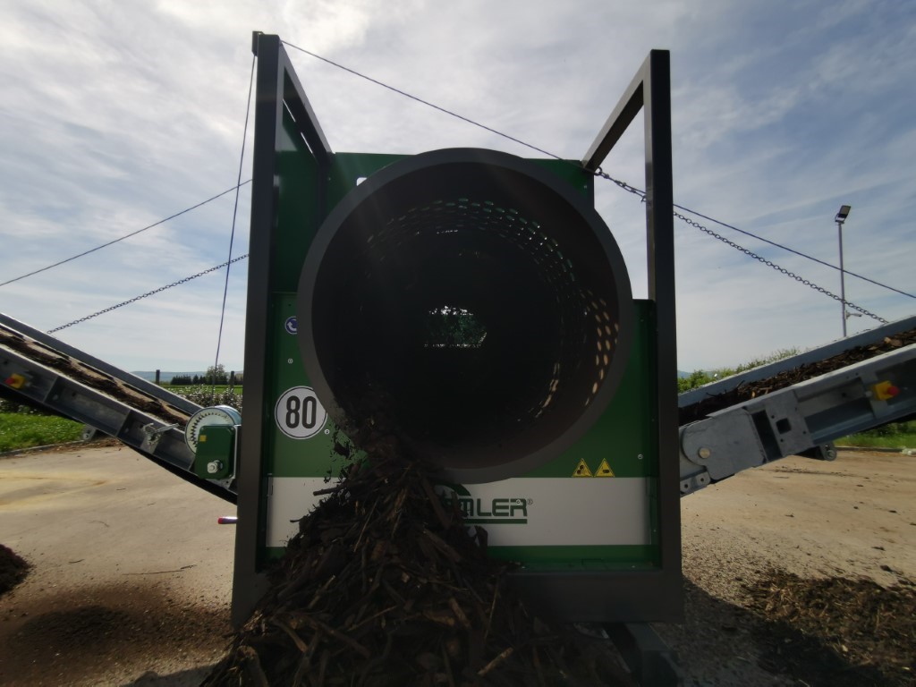 Prvi kompost iz požeške kompostane - Komunalac Požega