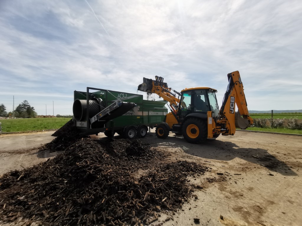 Prvi kompost iz požeške kompostane - Komunalac Požega